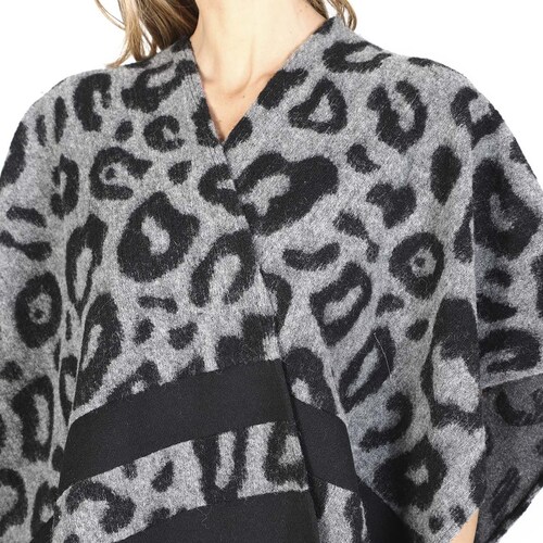 Capa Animal Print Foley\'s