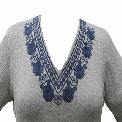 Playera Gris Lisa con Bordado Loren´s para Dama