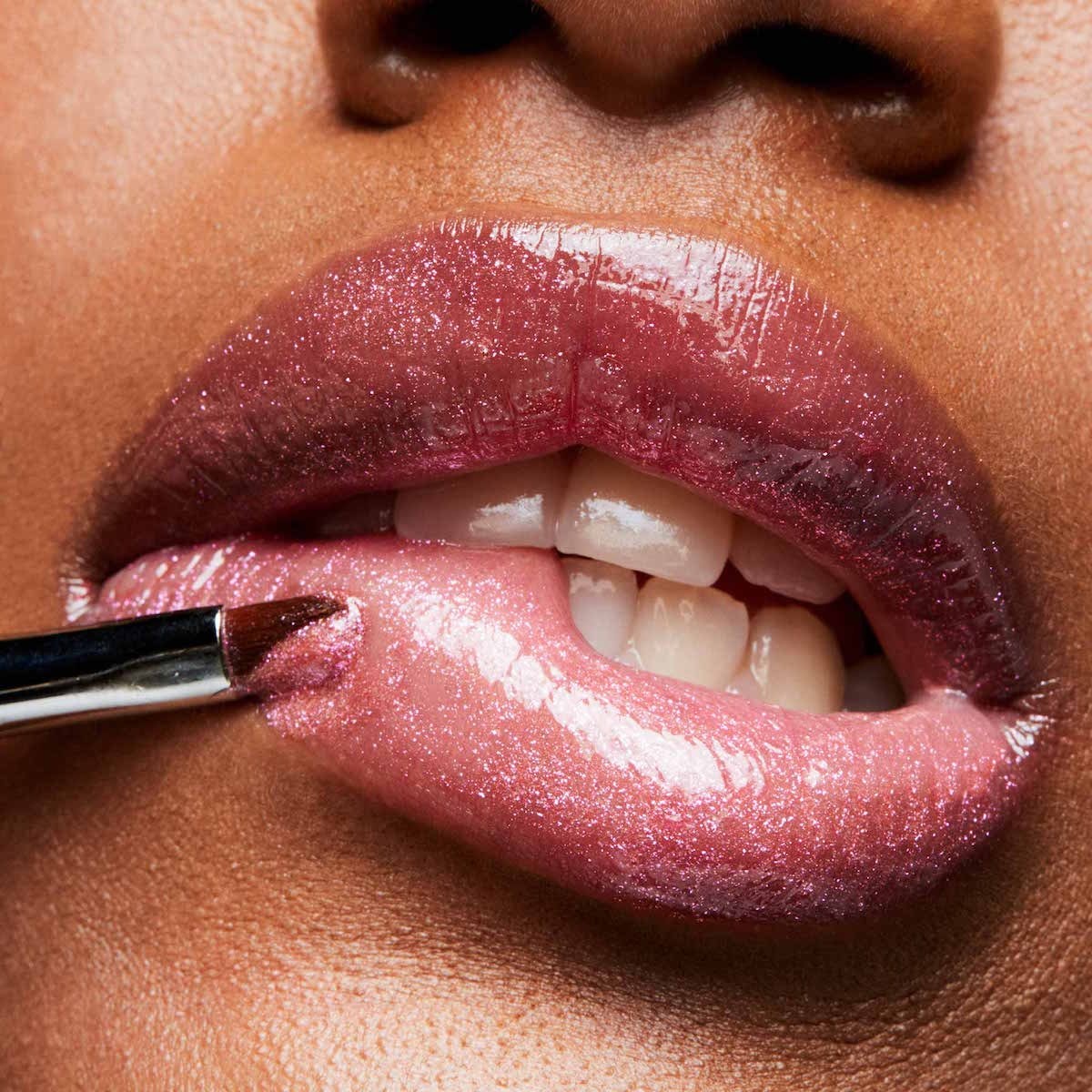 Labial líquido mac dazzleglass money honey - Sears