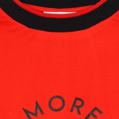 Playera Roja Cuello Redondo Diseño Letras Love City Femme