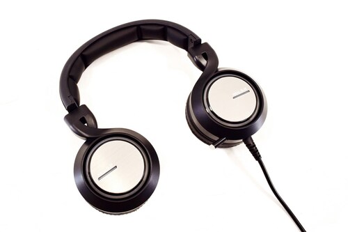 Audifonos Gamer Abko Core Real 5.2 B1000r Con Adaptador- Negro