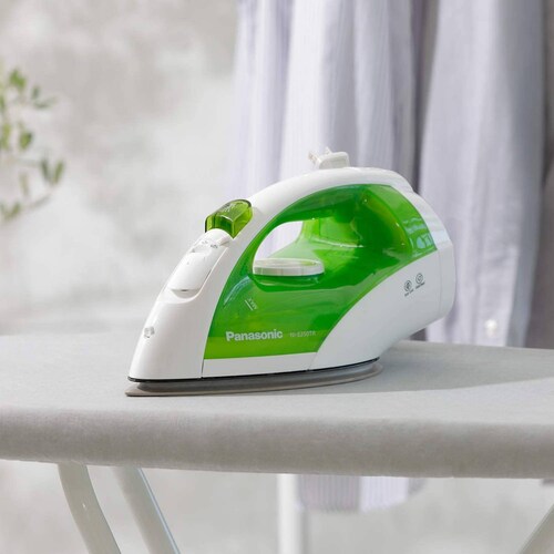 PLANCHA DE VAPOR PANASONIC MOD. NIE250 CON CABLE RETRÁCTIL
