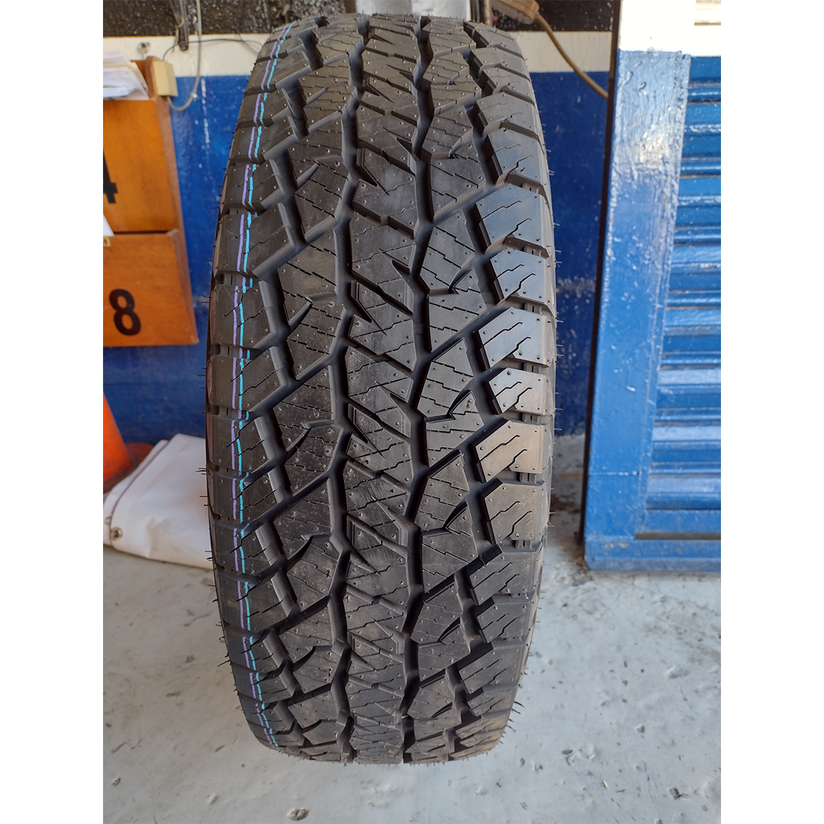 LLANTA 265/75R16 HANKOOK RF11 ALLTERRAIN LT 10C REFOR 116T.