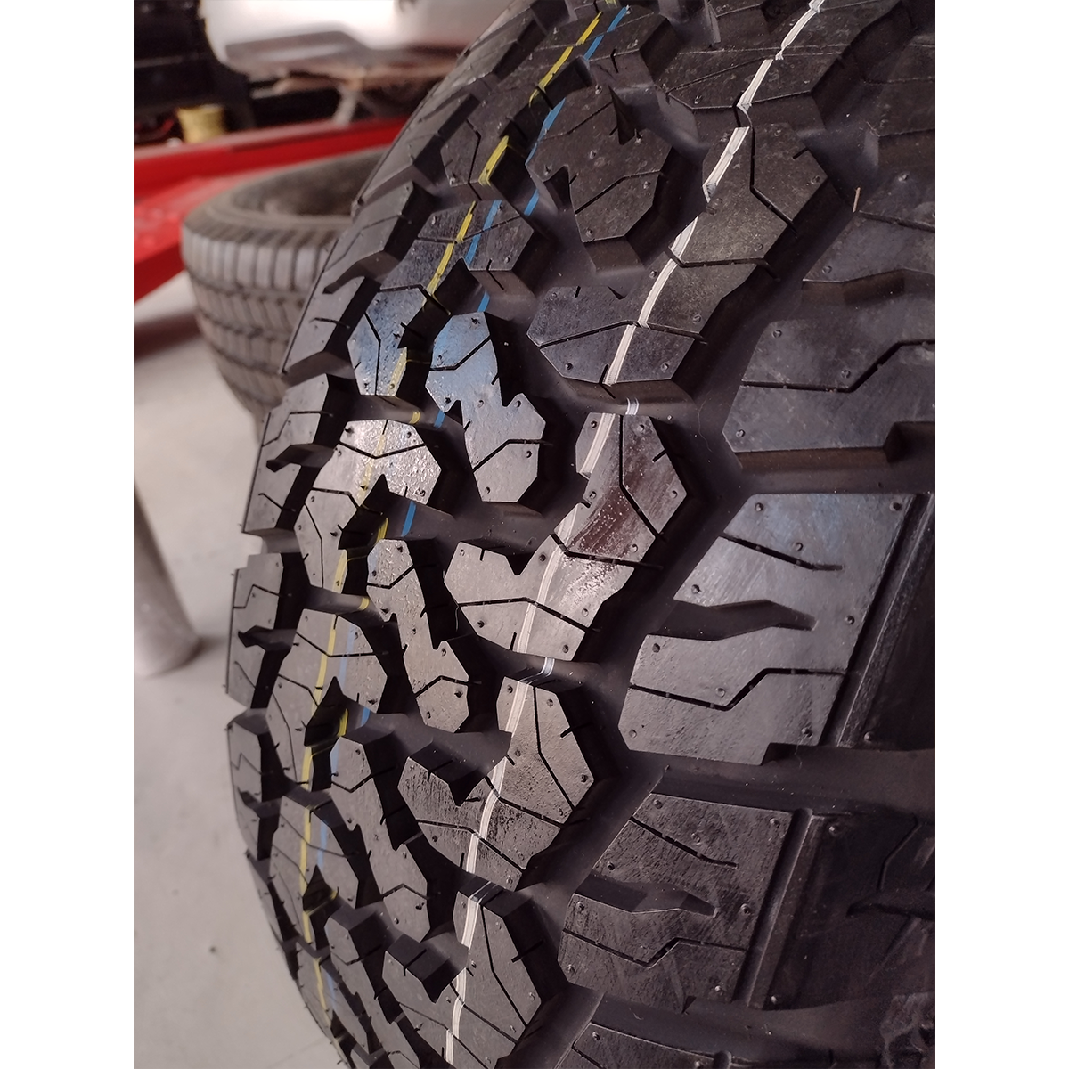 LLANTA 265/70R17 KOZ ZWARTHZ ALL TERRAIN A/T LT 10C 121/118S