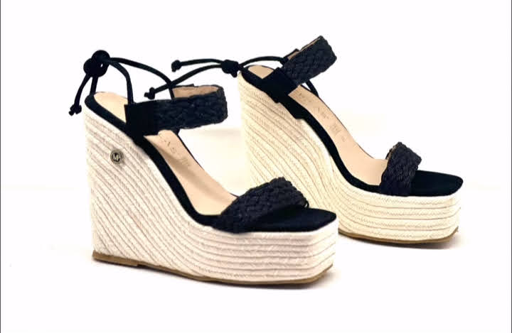 Alpargatas de cuña 10 cm altura modelo Merida by Nikita Shoes.