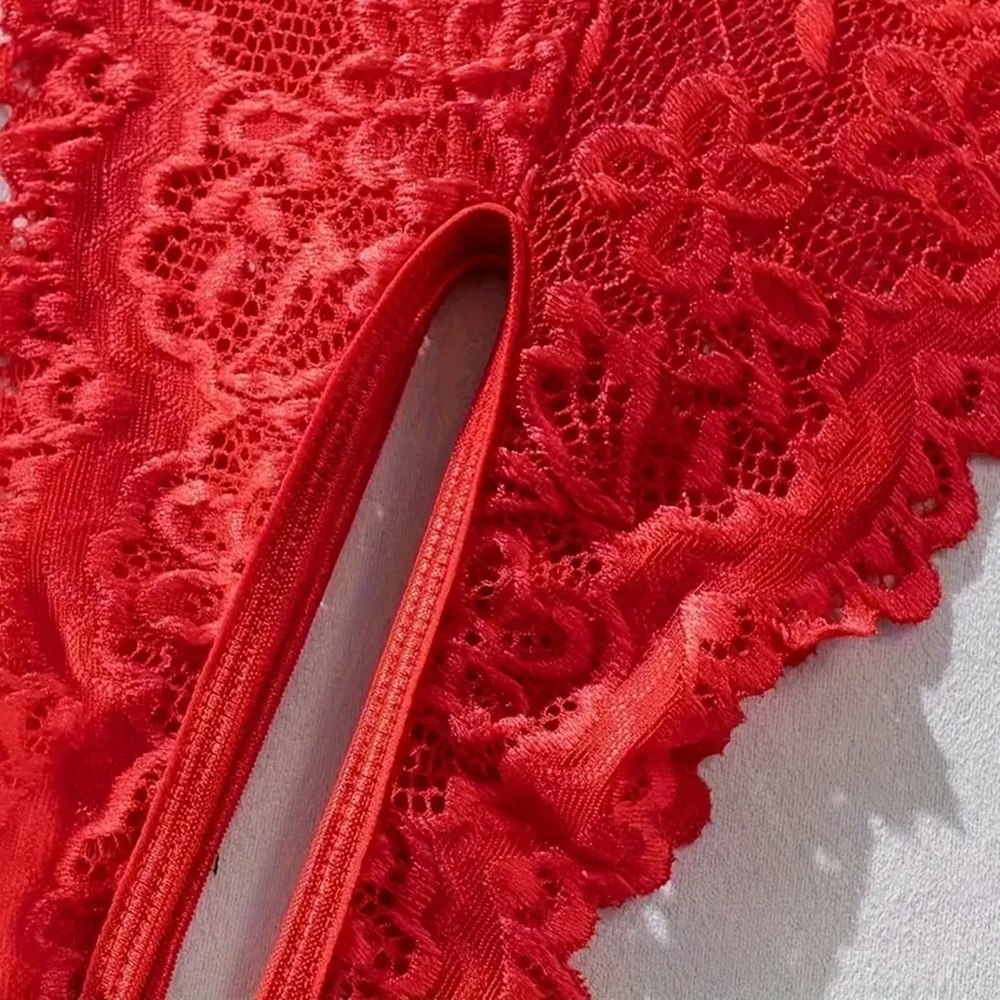 Body de Encaje Floral Rojo con Entrepierna abierta