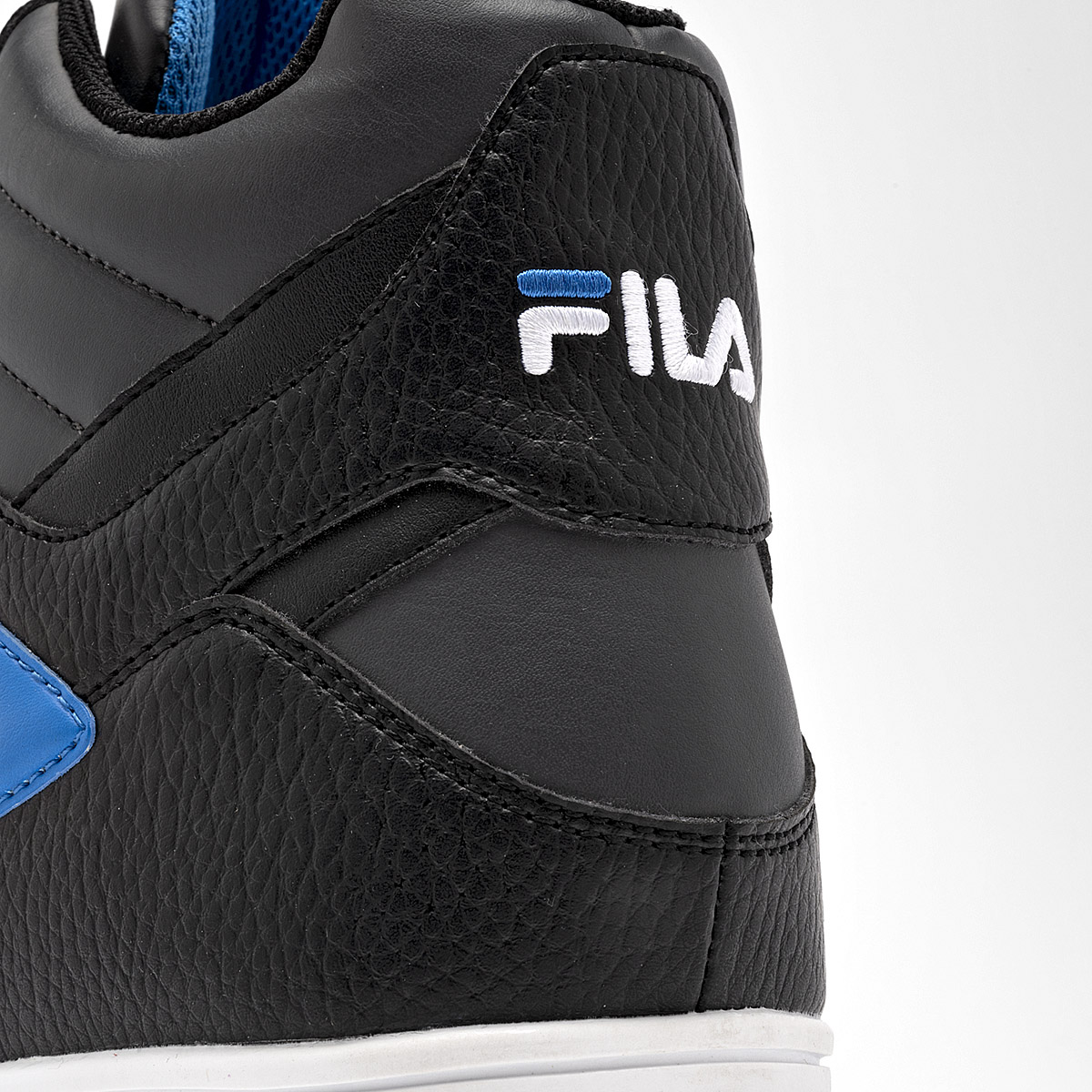 TENIS CASUAL Everge FILA PARA HOMBRE COLOR NEGRO GRIS REY 1FM012260