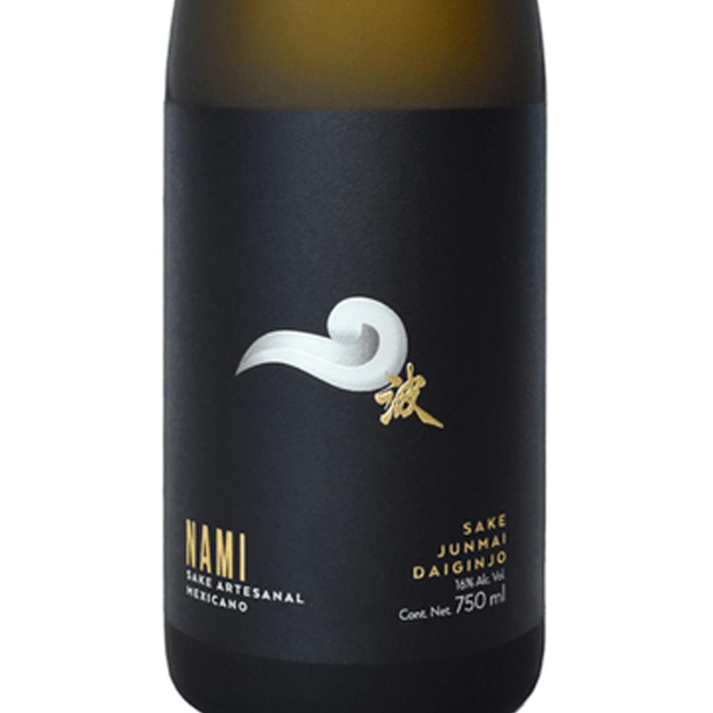 Pack de 12 Sake Nami Junmai Daiginjo 750 ml